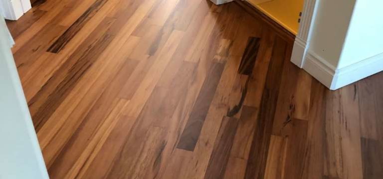 Lacquer vs. Polyurethane: When to Use Each Finish?