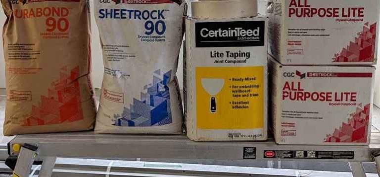 Joint Compound vs. Plaster: Which One Should I Use?