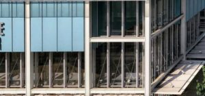 Muntin vs. Mullion: What’s the Difference?